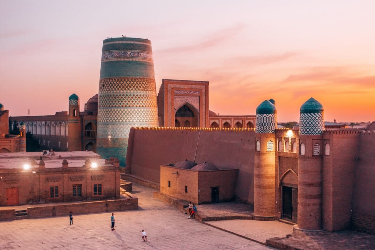 Turkiya nashrida Xiva shahrining turistik va ilmiy salohiyati eʼtirof ...