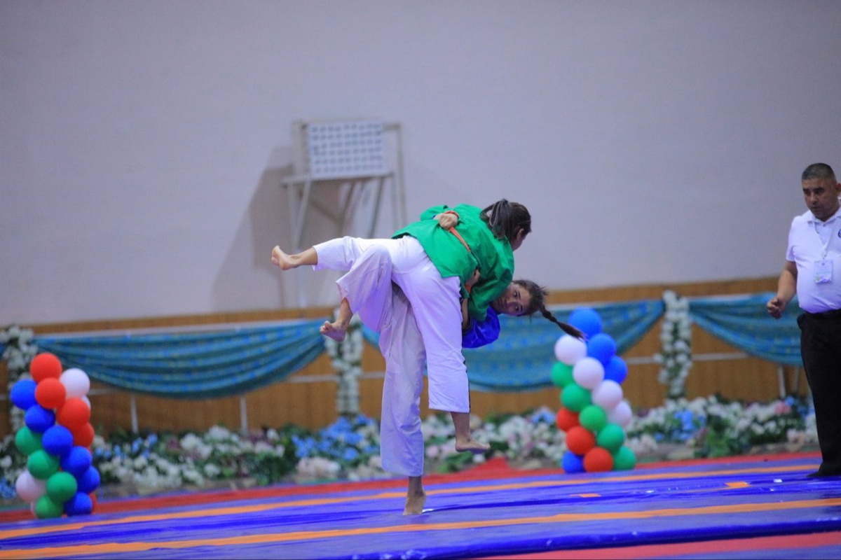 Belbog'li kurash: Namanganda Prezident sovrini g'oliblari aniqlandi