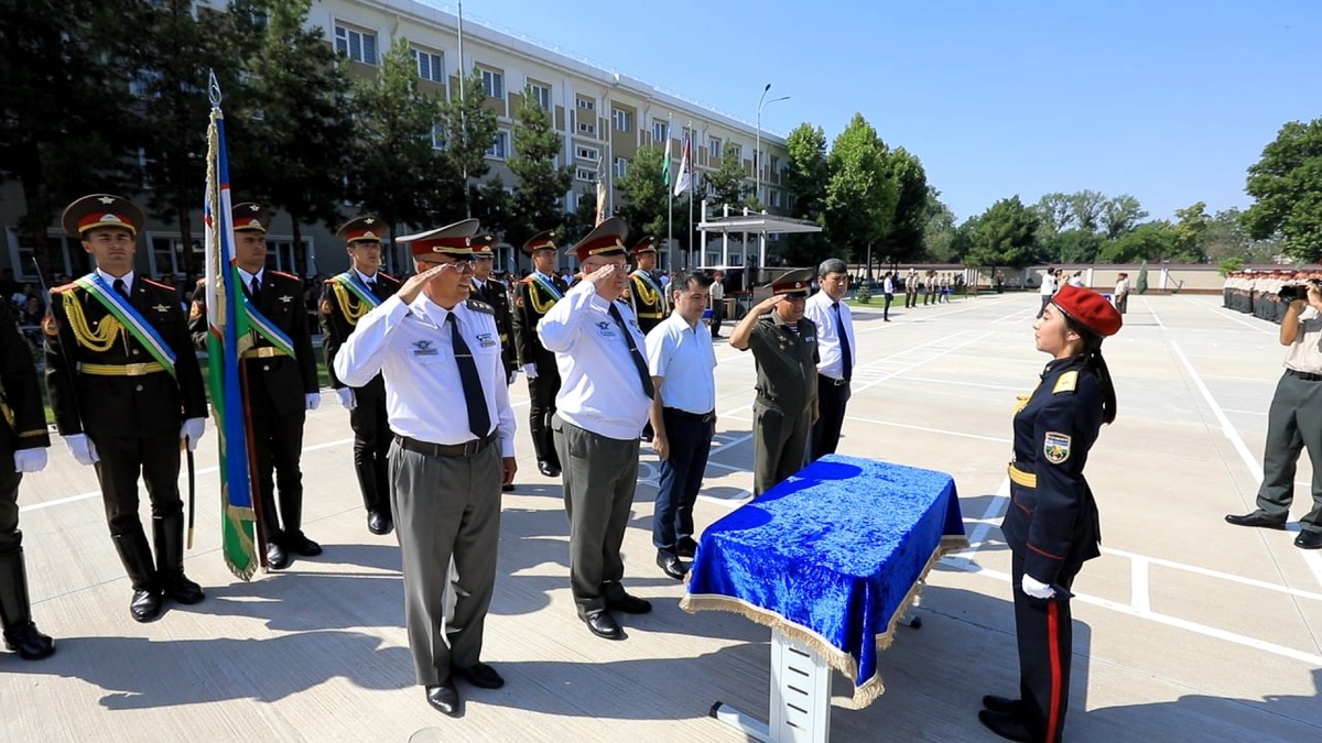 Harbiy maktablarda bitiruv marosimi boʻlib oʻtyapti