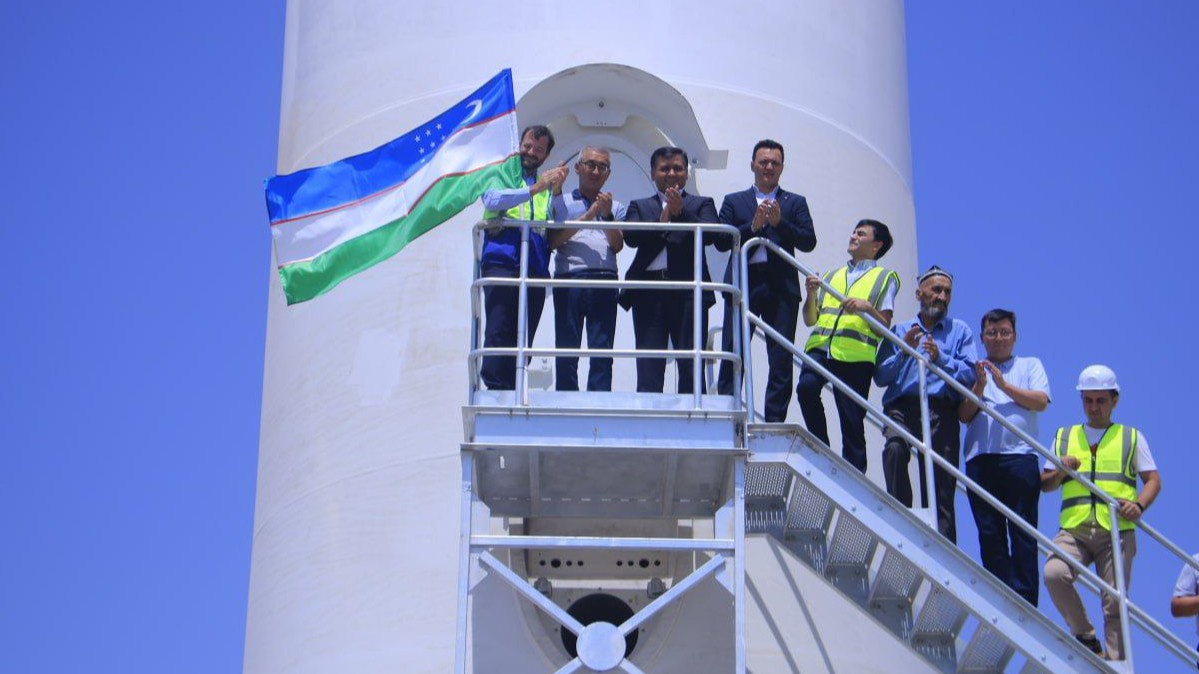 Navoiyda Oʻzbekistondagi ilk shamol trubinasi oʻrnatildi